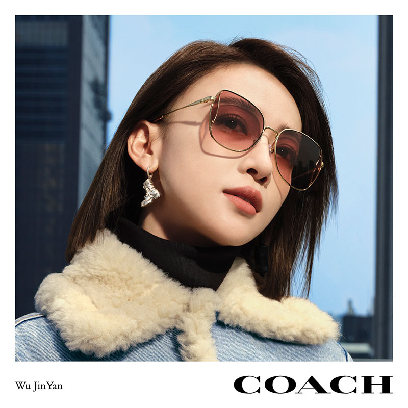 Coach - Lawrence & Mayo